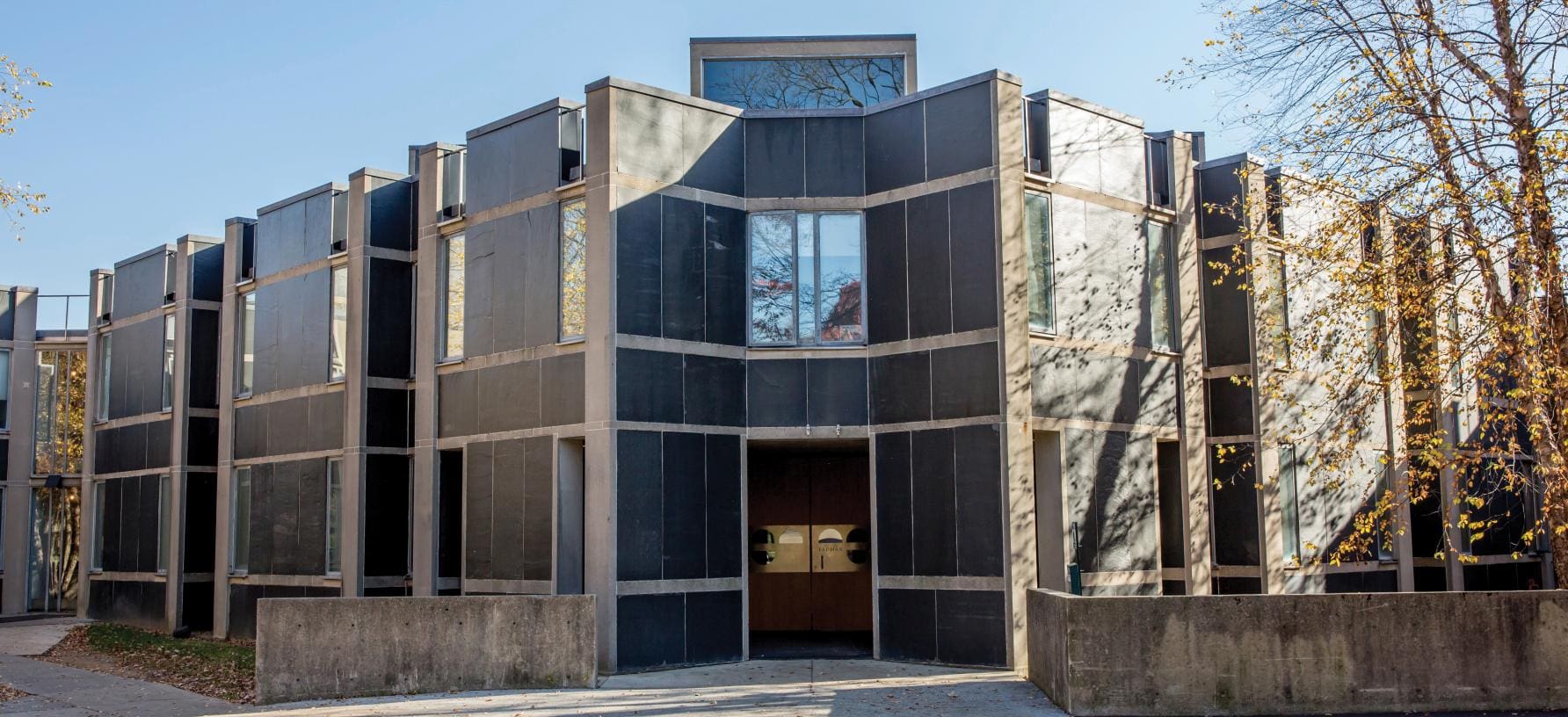 Yea verily, I was schooled in a castle - Matouring.com